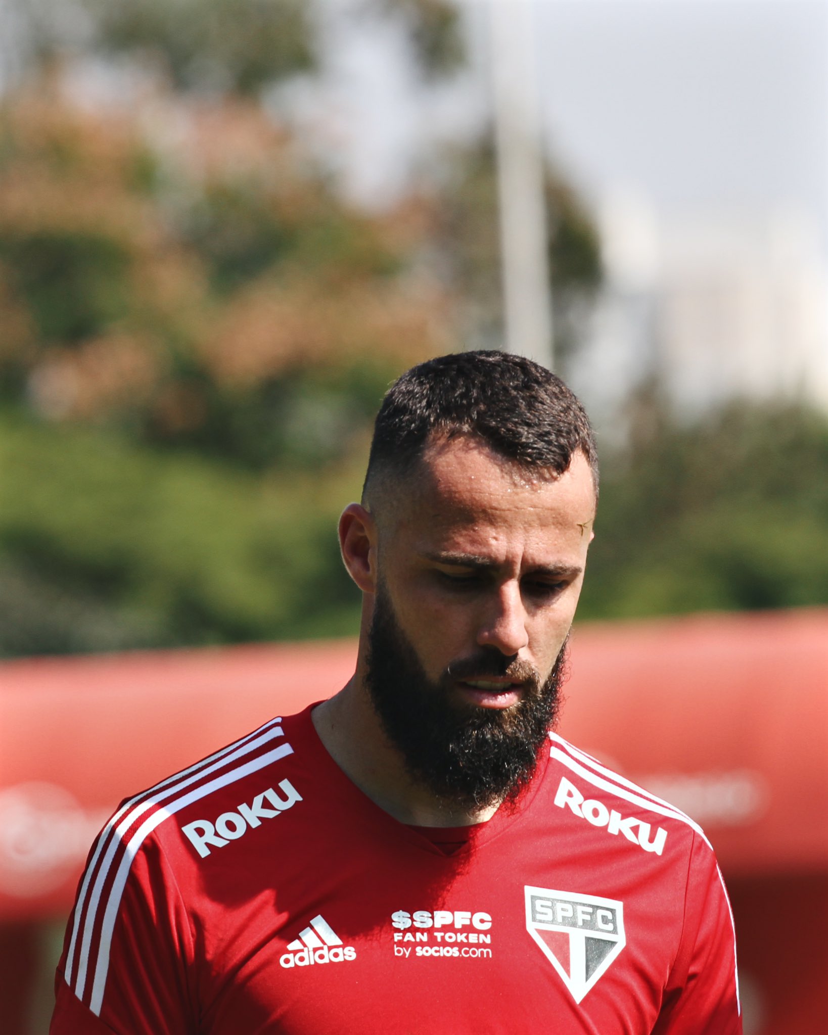 Thiago Couto ou Young? Sem Jandrei, dois jovens goleiros são opção